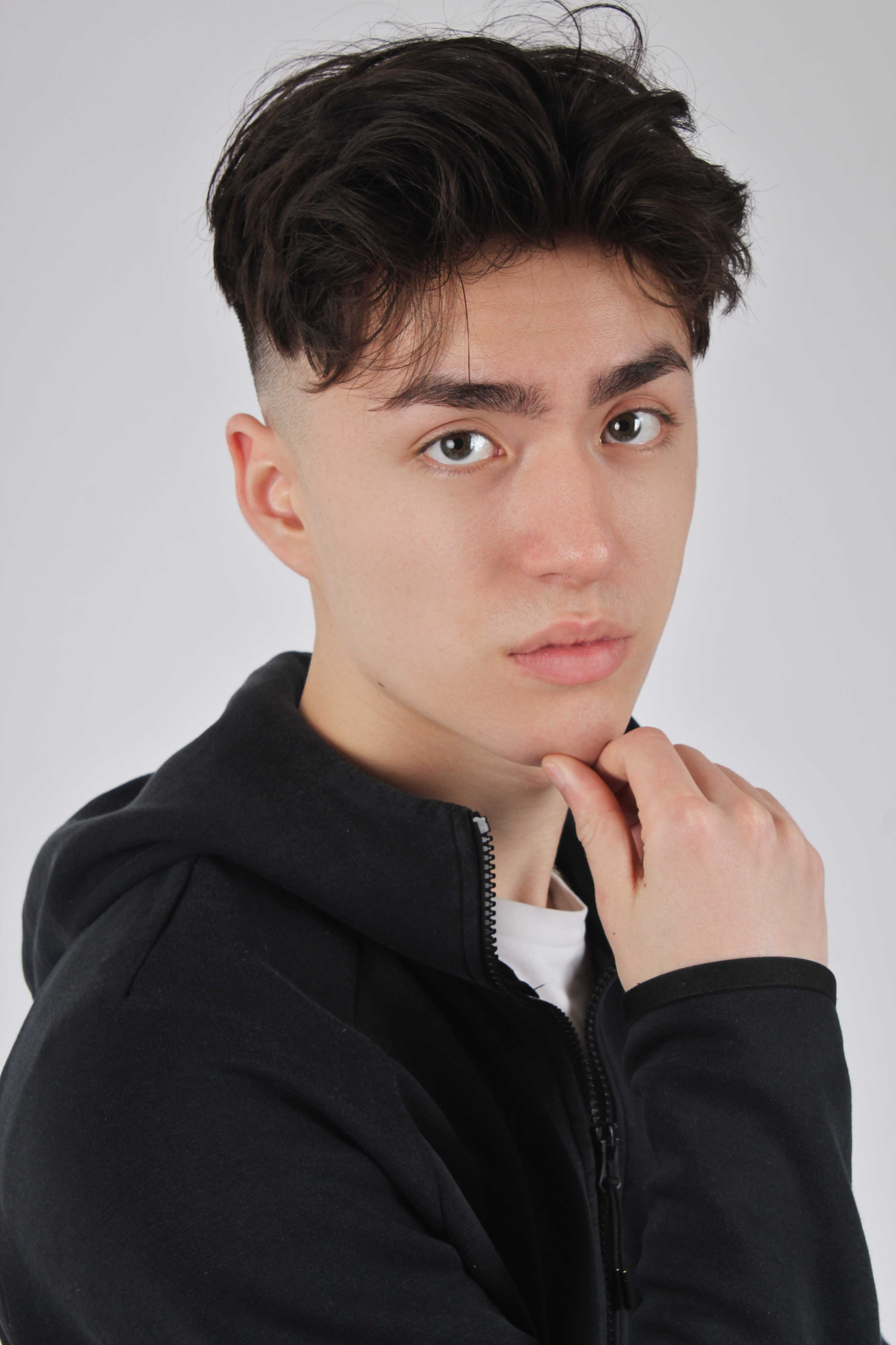 Alexander Cox Profile | Eclipse - Model Management