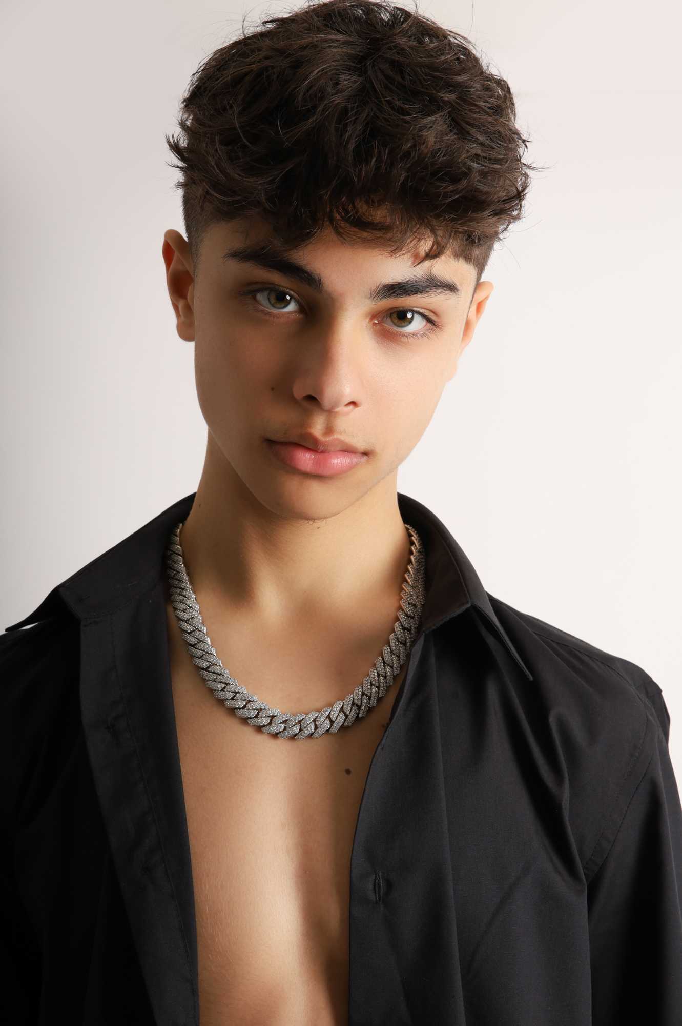 Eclipse Model Management – UK’s fastest growing unique model agency